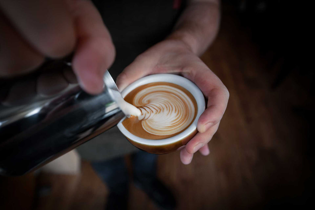 What is a Flat White and How to Make One – verystrongcoffee